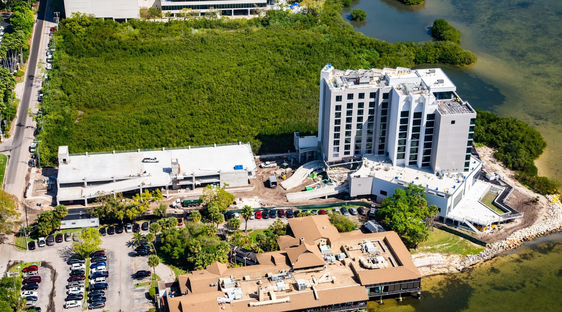 The Current Hotel - Halff