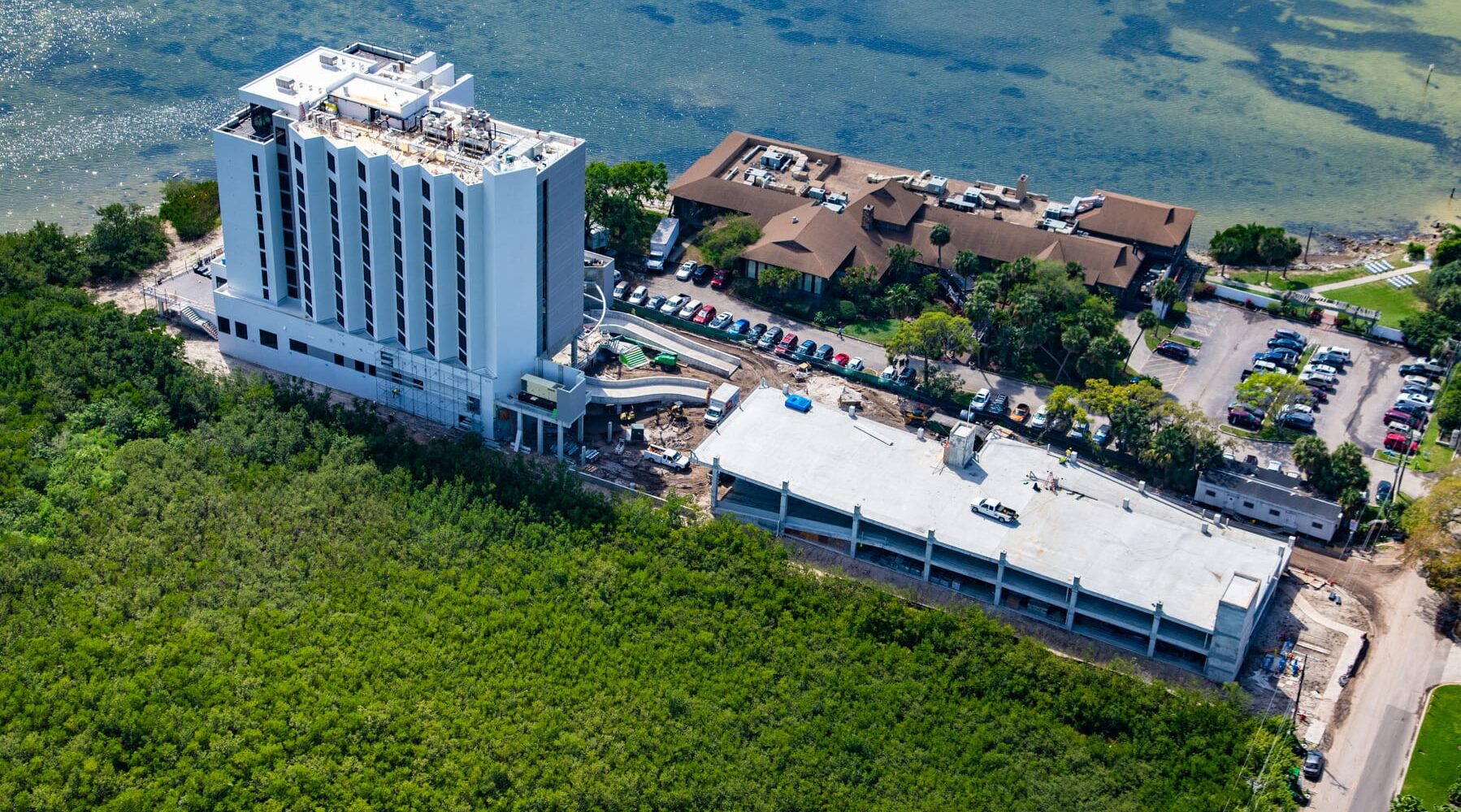 The Current Hotel - Halff