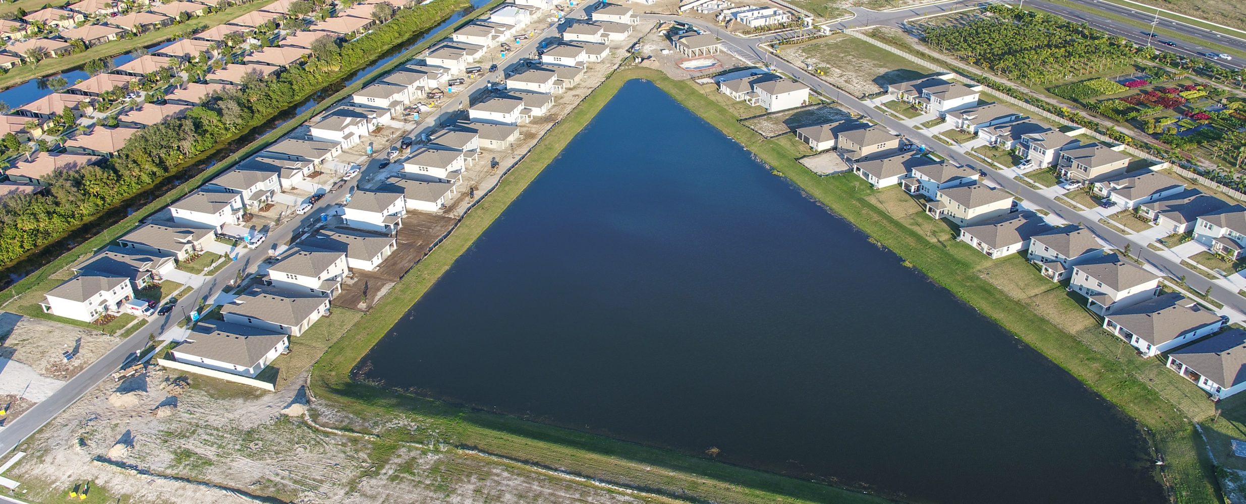 Mangrove Manor - Halff